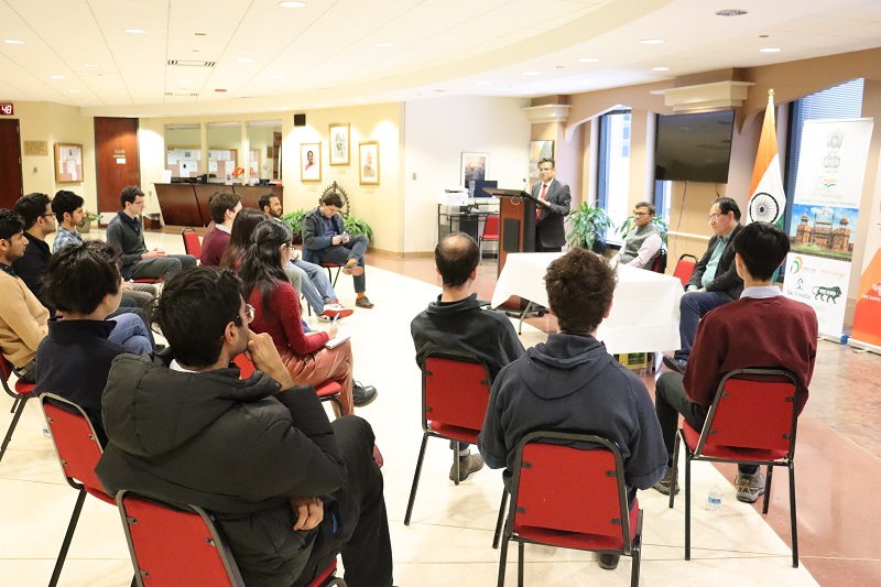 Visit of University of Chicago students to the Consulate - Events/Photo ...